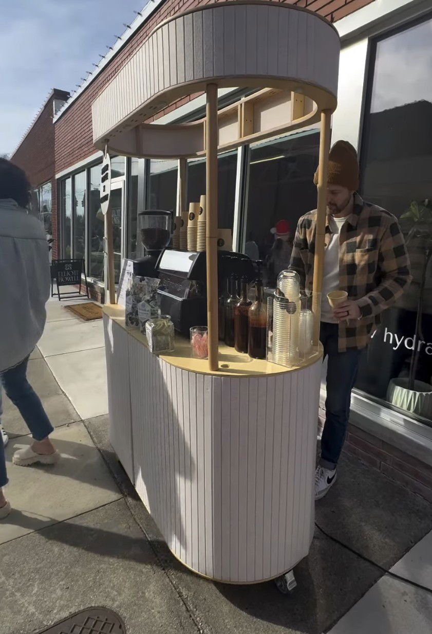 Why Mobile Beverage Stations Are the Next Big Trend in Event Catering ...